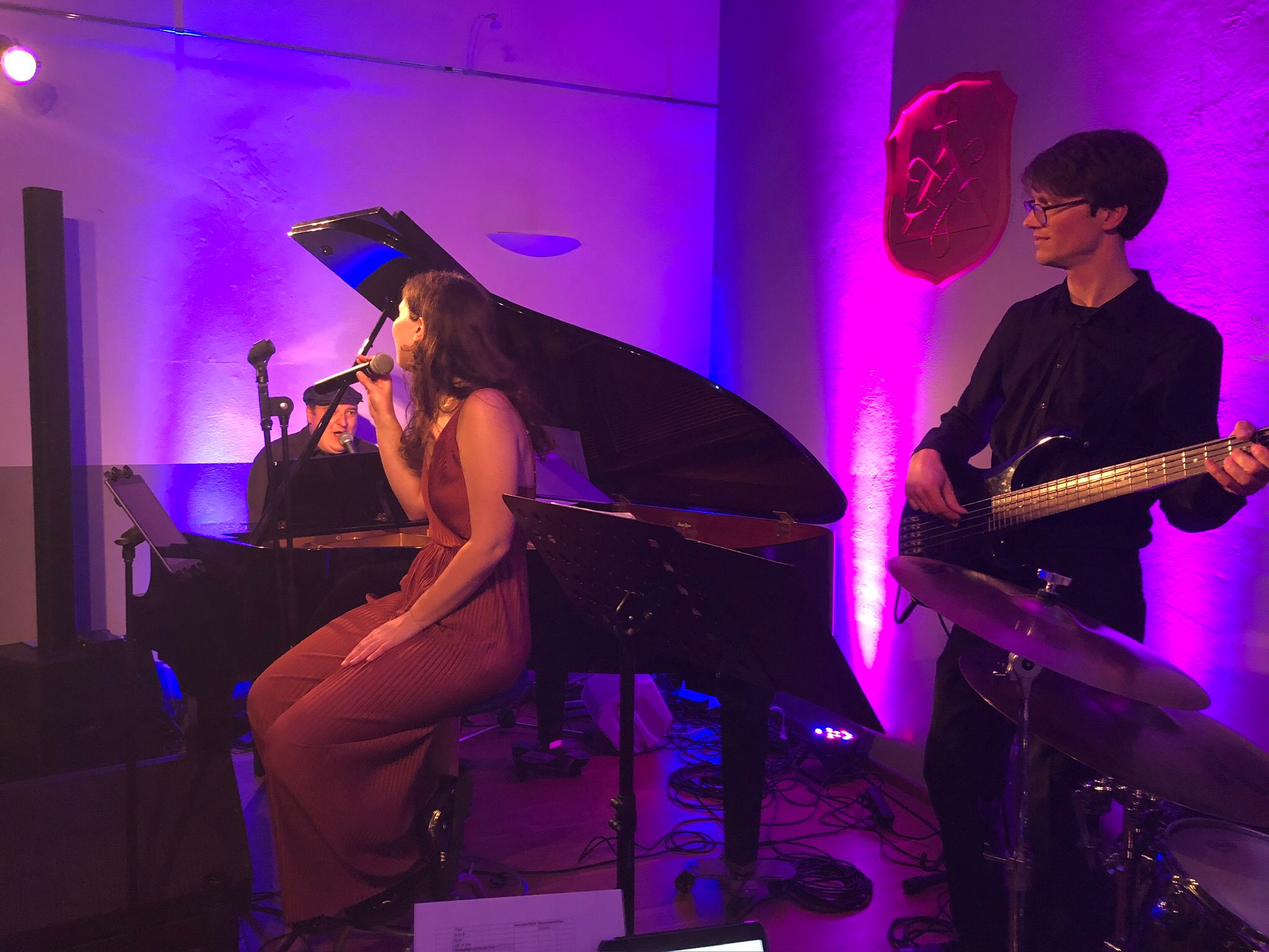 A little bit of ...? - Galerie